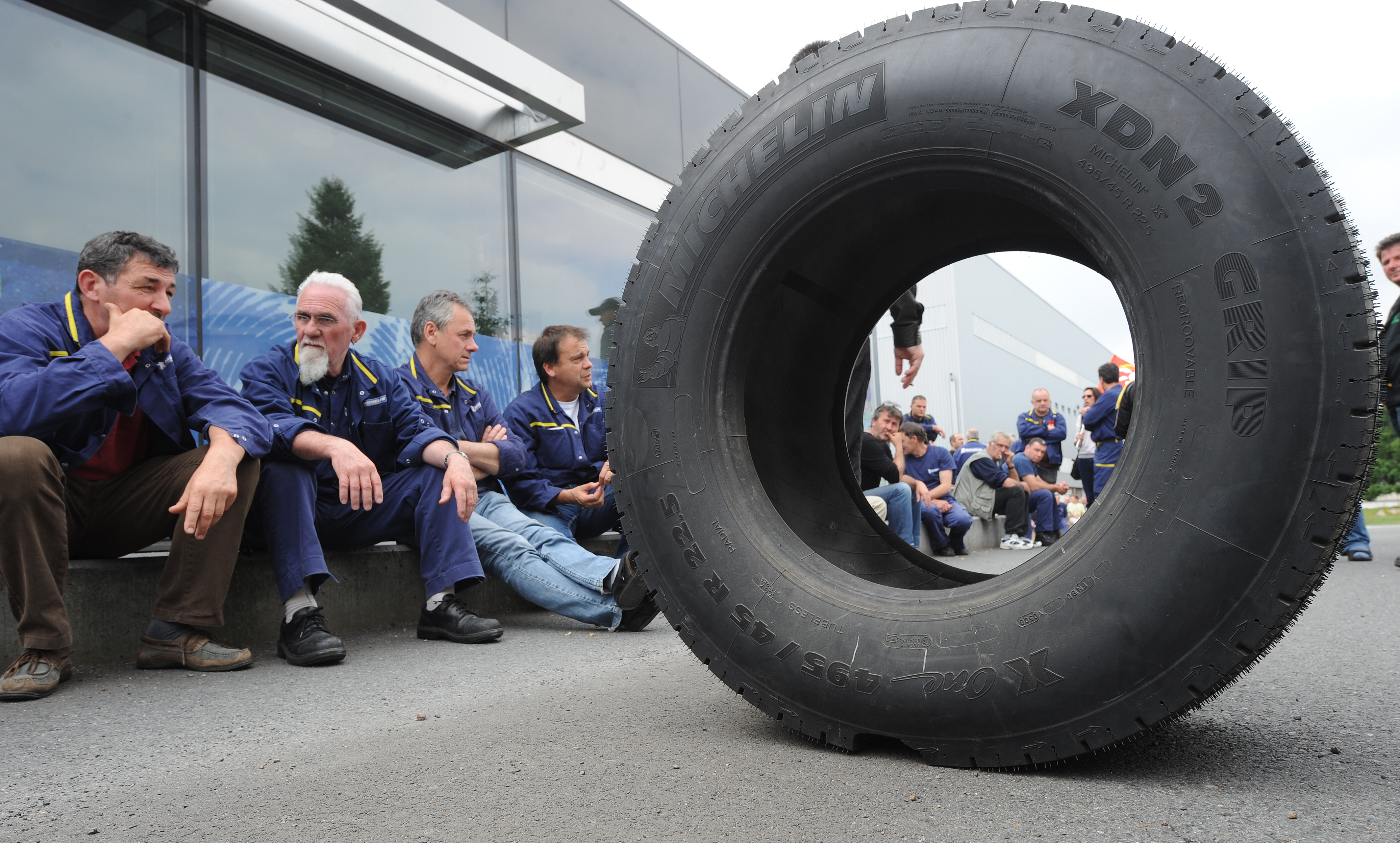 Michelin's Defense Contracts Questioned | wltx.com