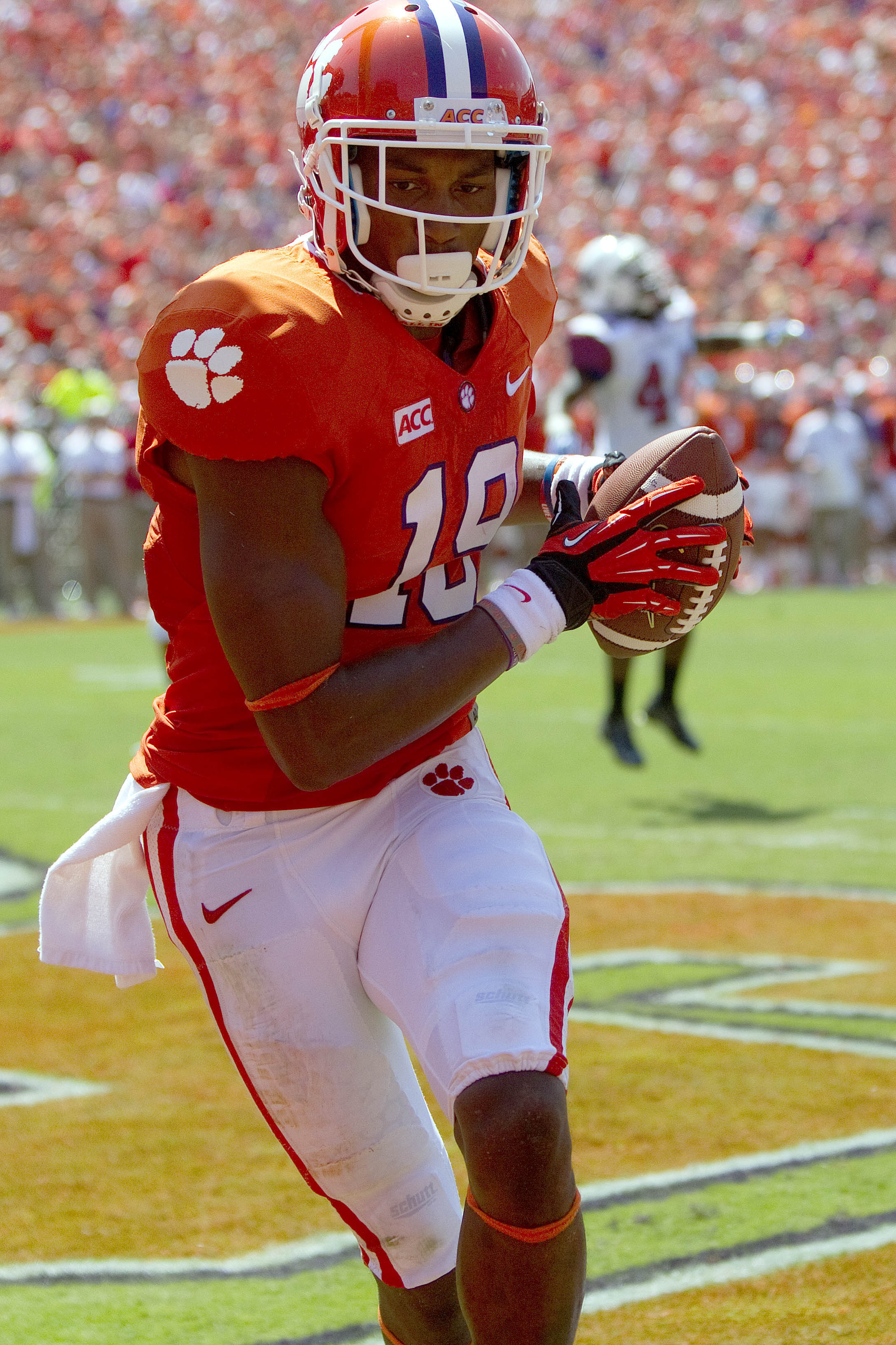 Peake Receives Medical Redshirt Year | wltx.com