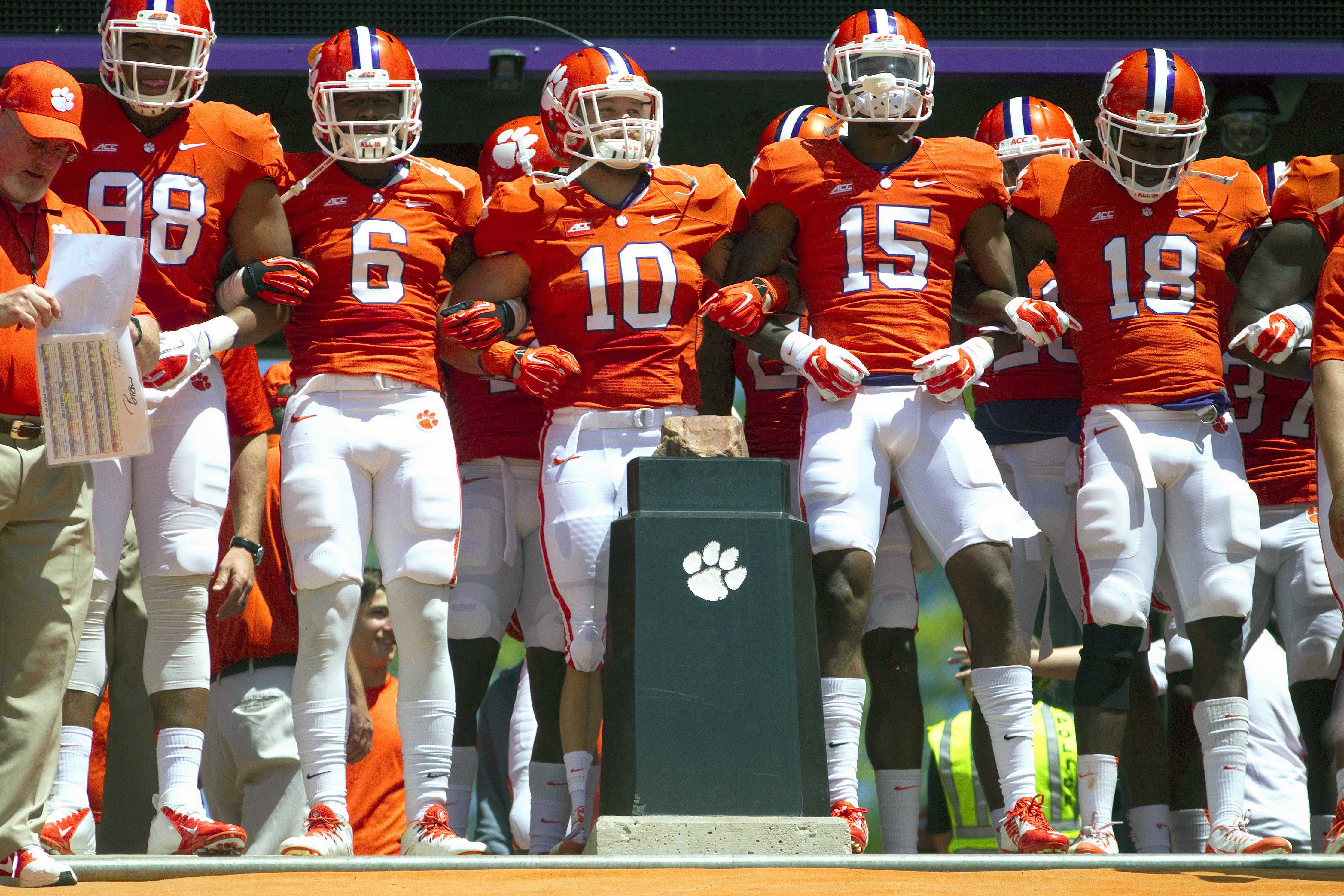 Clemson Receives Legislators' Initial OK to Buy 2nd Plane | wltx.com