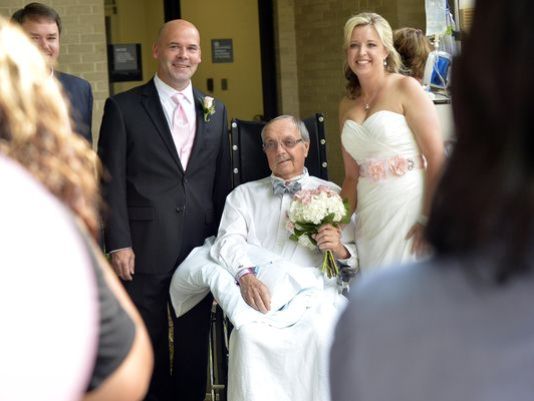 After Dad's Stroke, SC Bride Moves Wedding to Hospital | wltx.com