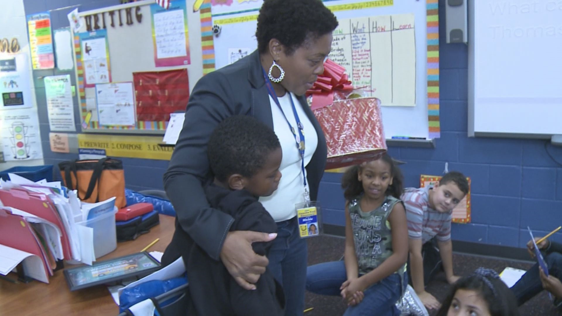 Teacher of the Week: Twanda Geiger Mickle | wltx.com