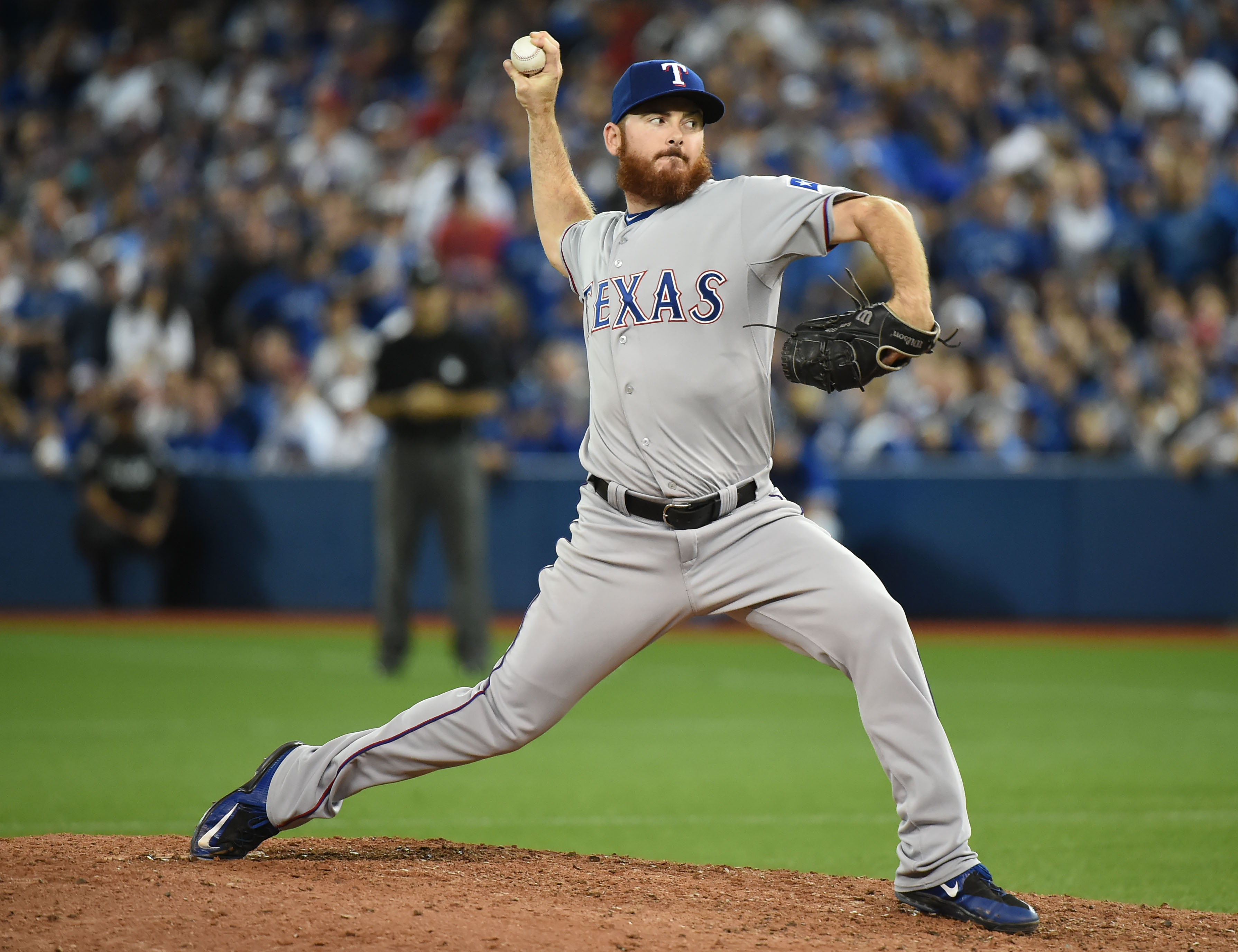 Frustrating Night For Former Gamecock Sam Dyson | wltx.com