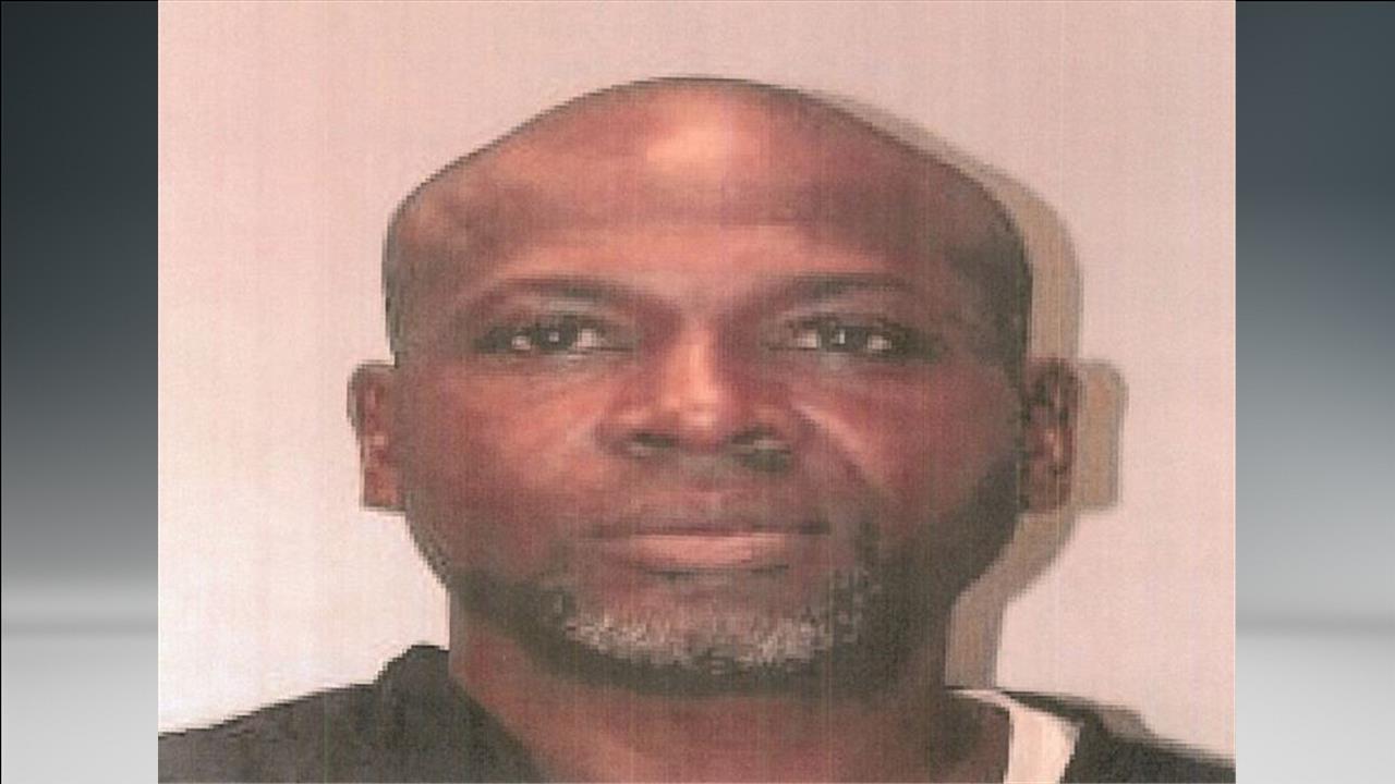 Deputies: Belk Employee Breaks Finger Trying to Stop Shoplifter | wltx.com