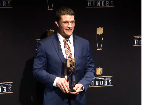 Luke Kuechly Wins Art Rooney Sportsmanship Award | wltx.com